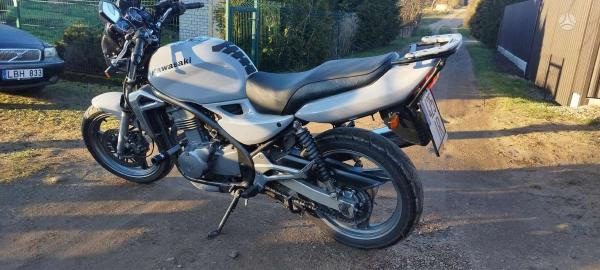 Kawasaki ER 2002 Trakai, ar dzinēja tilpumu 0.50 L un nobraukumu 32 tūkst. km par 1400 €, foto 5 vietnē AUTOMOTO.COM.LV