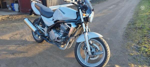 Kawasaki ER 2002 Trakai, ar dzinēja tilpumu 0.50 L un nobraukumu 32 tūkst. km par 1400 €, foto 6 vietnē AUTOMOTO.COM.LV