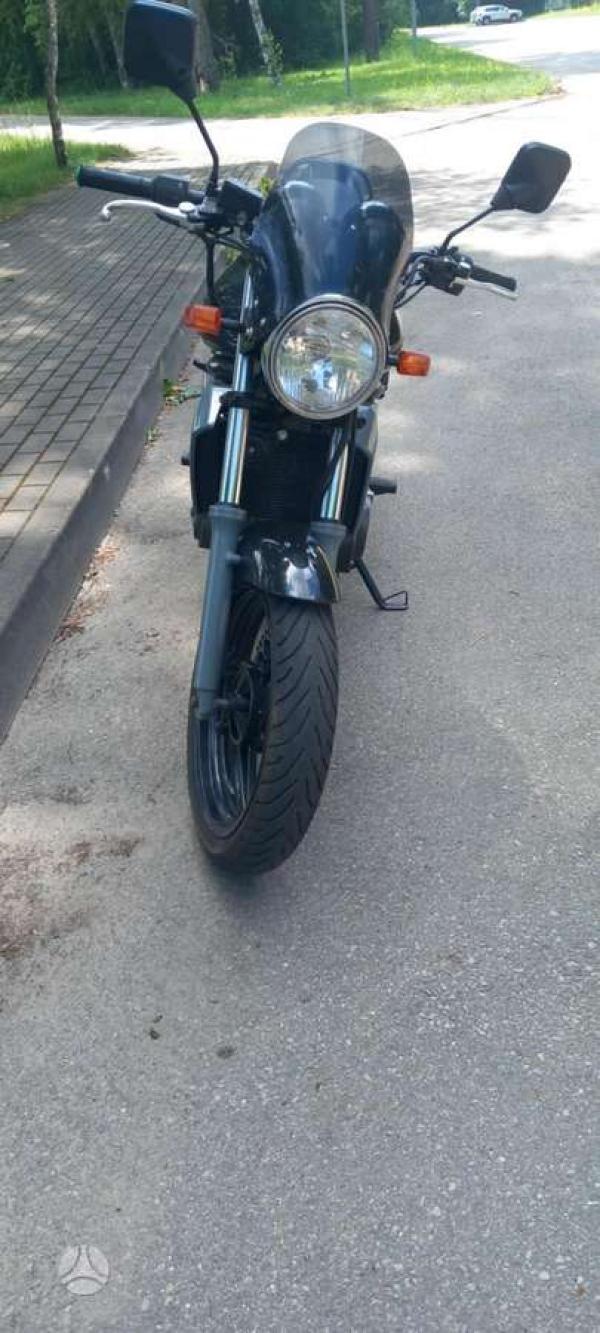 Kawasaki ER 2002 in Visaginas, with an engine capacity of 0.50 L and mileage of 42 thousand km for 1099 €, photo 1 on AUTOMOTO.COM.LV