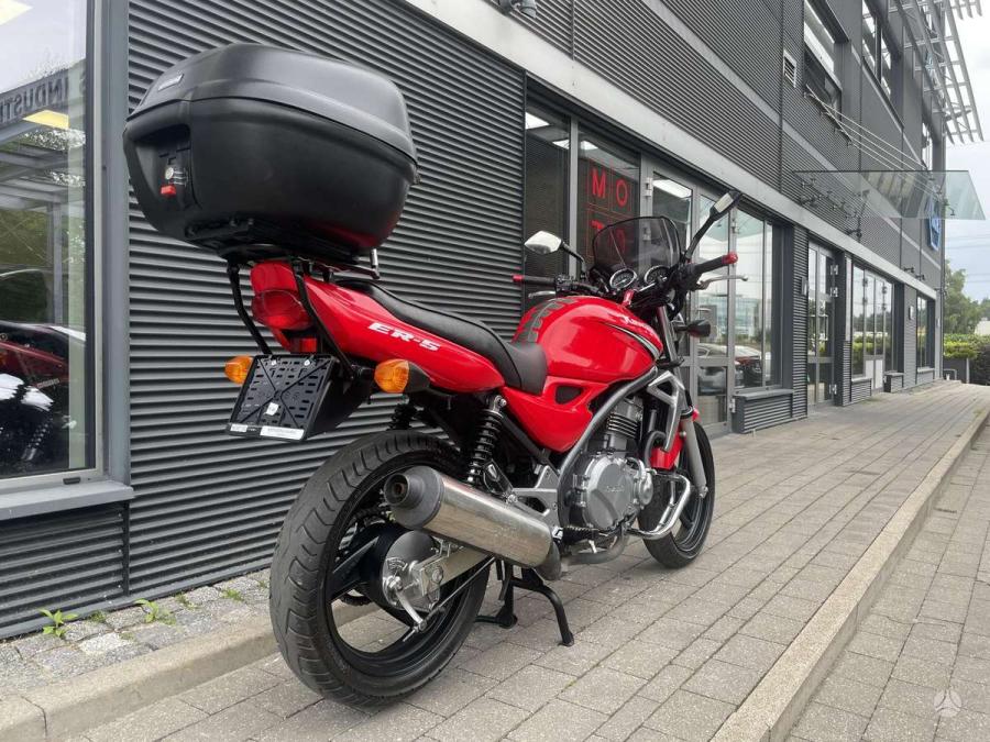 Kawasaki ER 2004 in Riga, with an engine capacity of 0.50 L and mileage of 41 thousand km for 1599 €, photo 5 on AUTOMOTO.COM.LV