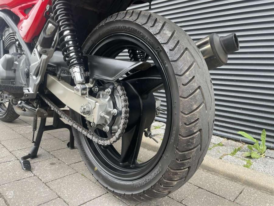 Kawasaki ER 2004 in Riga, with an engine capacity of 0.50 L and mileage of 41 thousand km for 1599 €, photo 13 on AUTOMOTO.COM.LV