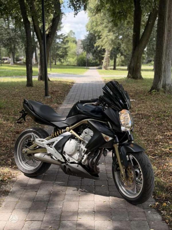 Kawasaki ER 2005 in Vilkaviskis, with an engine capacity of 0.65 L and mileage of 25 thousand km for 2099 €, photo 2 on AUTOMOTO.COM.LV