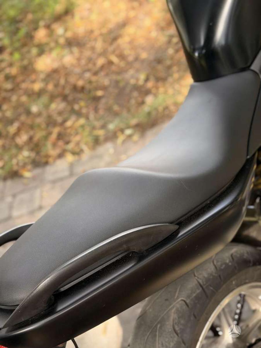 Kawasaki ER 2005 in Vilkaviskis, with an engine capacity of 0.65 L and mileage of 25 thousand km for 2099 €, photo 20 on AUTOMOTO.COM.LV