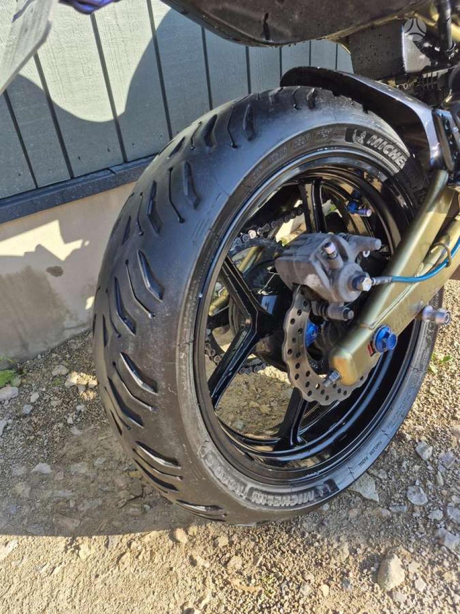 Kawasaki ER 2006 in Kursenai, with an engine capacity of 0.65 L and mileage of 37 thousand km for 2150 €, photo 14 on AUTOMOTO.COM.LV