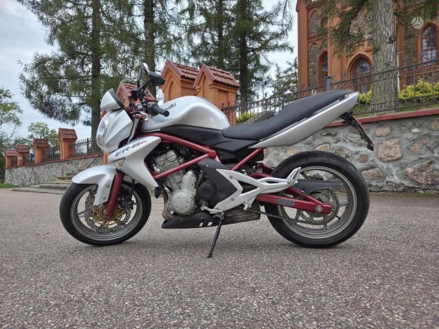 Kawasaki ER 2006 in Vilnius, with an engine capacity of 0.65 L and mileage of 44 thousand km for 1850 €, photo 1 on AUTOMOTO.COM.LV