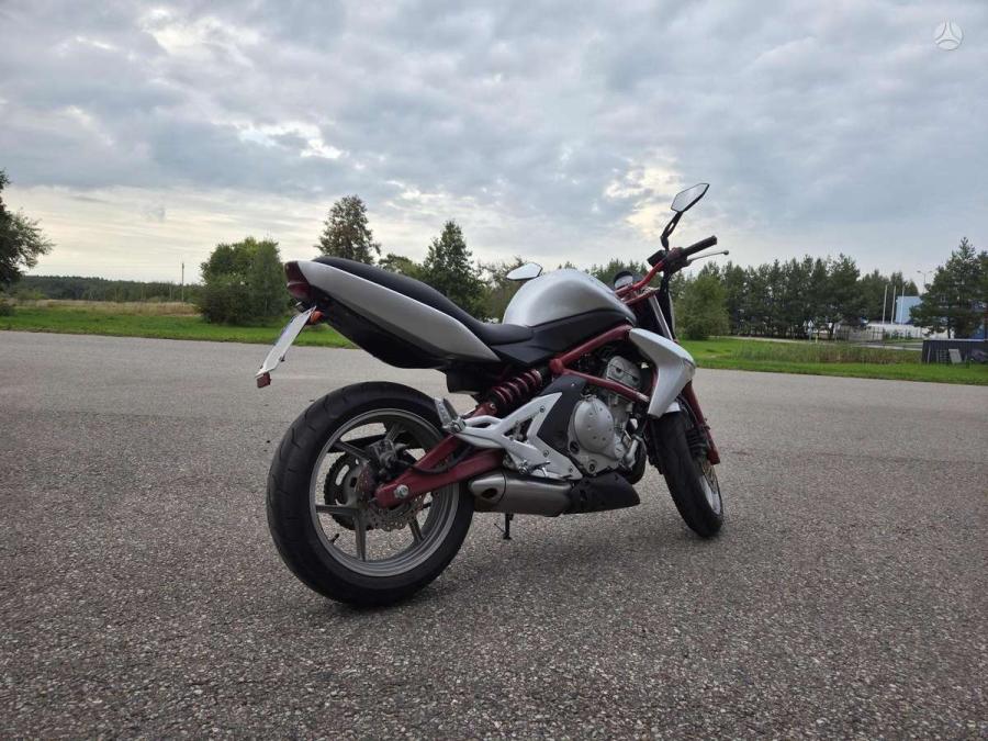 Kawasaki ER 2006 in Vilnius, with an engine capacity of 0.65 L and mileage of 44 thousand km for 1850 €, photo 6 on AUTOMOTO.COM.LV