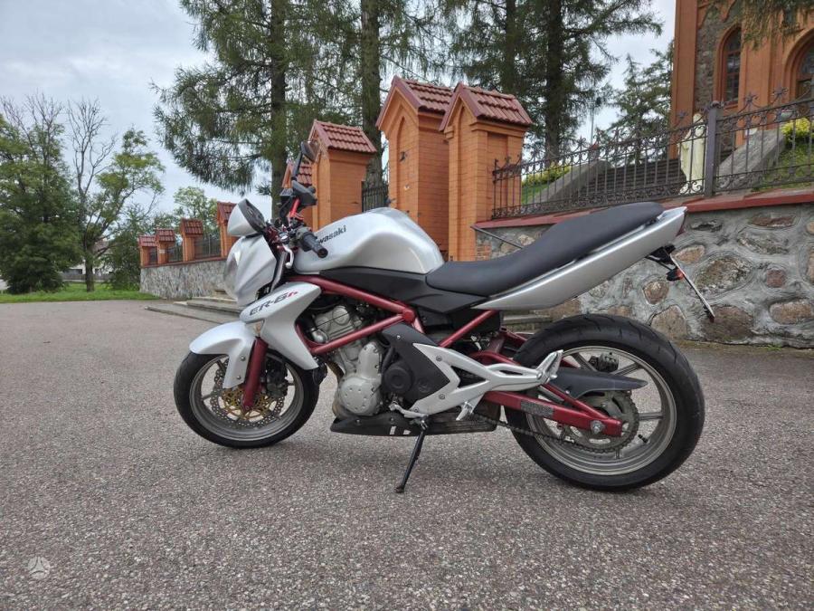 Kawasaki ER 2006 in Vilnius, with an engine capacity of 0.65 L and mileage of 44 thousand km for 1850 €, photo 8 on AUTOMOTO.COM.LV