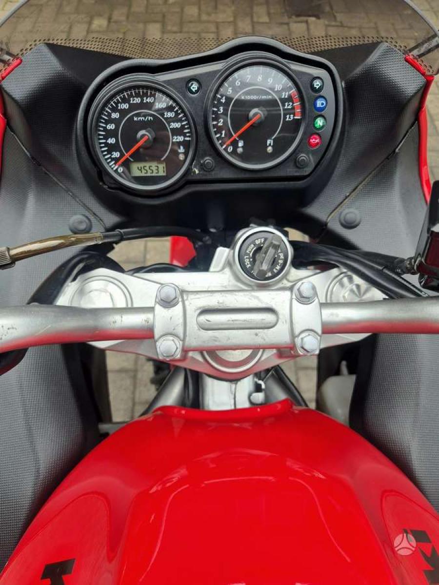Kawasaki ER 2007 Prienai, ar dzinēja tilpumu 0.65 L un nobraukumu 45 tūkst. km par 2550 €, foto 12 vietnē AUTOMOTO.COM.LV