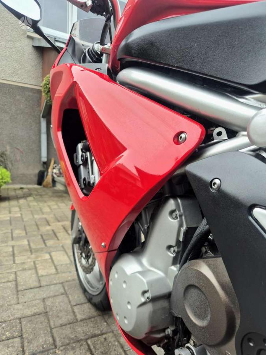Kawasaki ER 2007 Prienai, ar dzinēja tilpumu 0.65 L un nobraukumu 45 tūkst. km par 2550 €, foto 18 vietnē AUTOMOTO.COM.LV