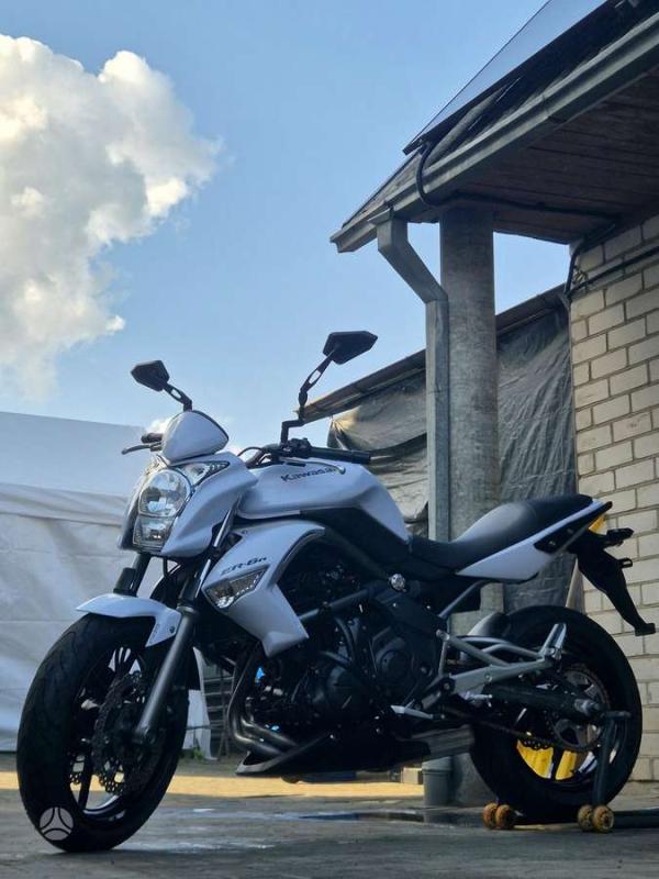 Kawasaki ER 2009 in Prienai, with an engine capacity of 0.65 L and mileage of 42 thousand km for 2950 €, photo 1 on AUTOMOTO.COM.LV