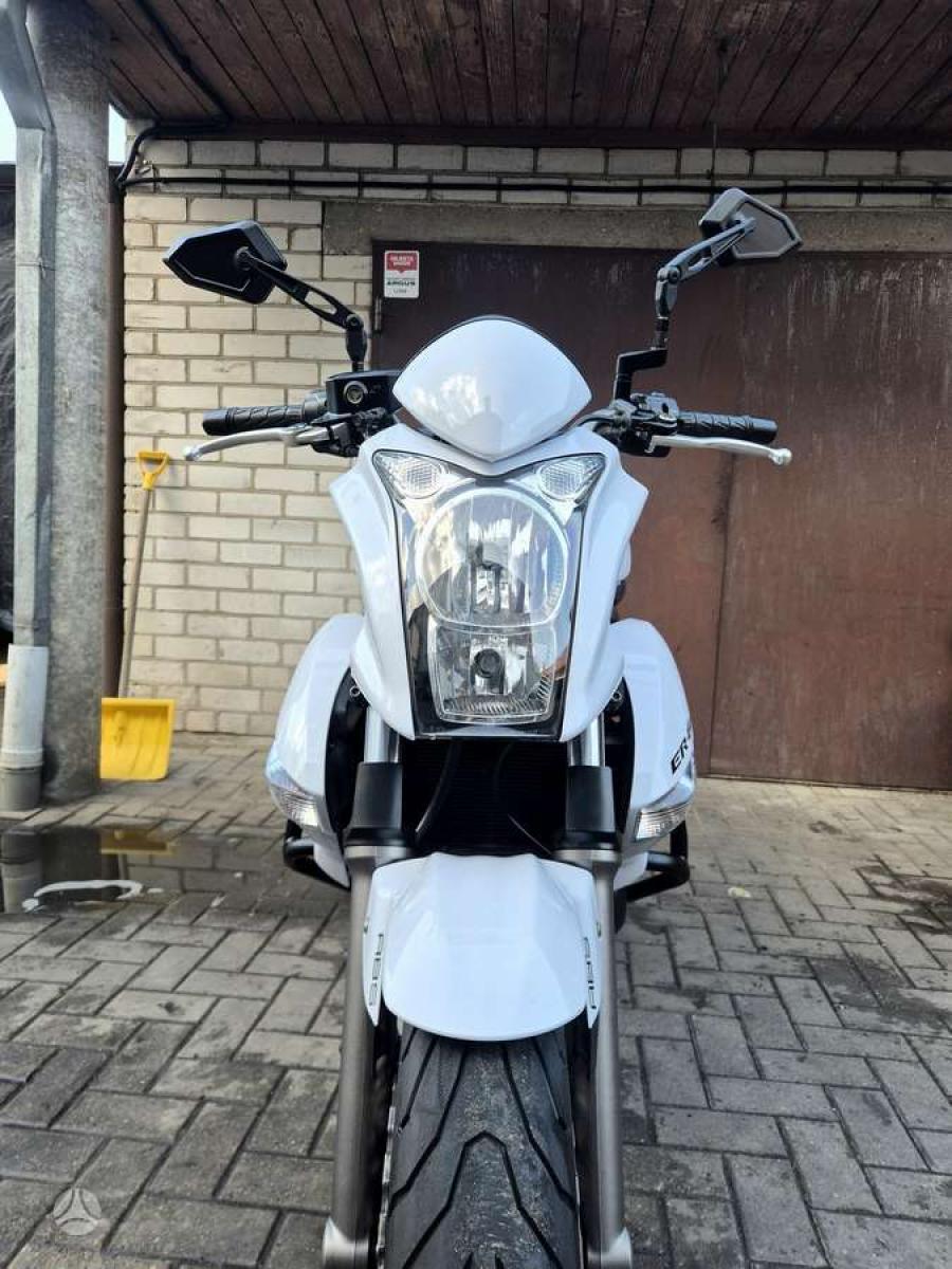 Kawasaki ER 2009 Prienai, ar dzinēja tilpumu 0.65 L un nobraukumu 42 tūkst. km par 2950 €, foto 13 vietnē AUTOMOTO.COM.LV