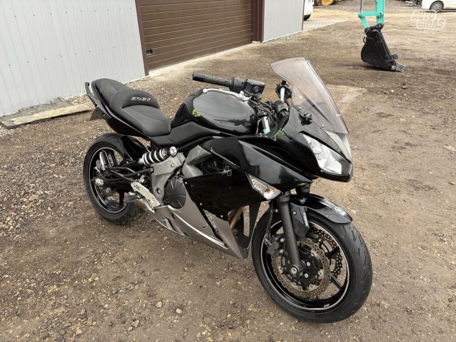 Kawasaki ER 2010 Kelmė, ar dzinēja tilpumu 0.65 L un nobraukumu 40 tūkst. km par 1630 €, foto 1 vietnē AUTOMOTO.COM.LV