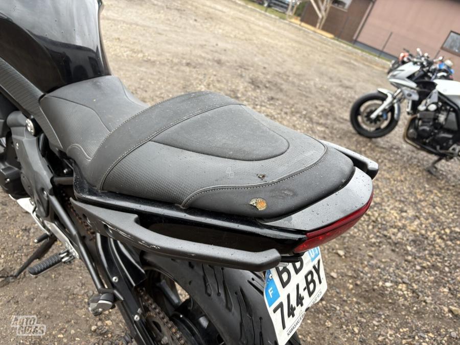 Kawasaki ER 2010 Kelmė, ar dzinēja tilpumu 0.65 L un nobraukumu 40 tūkst. km par 1630 €, foto 11 vietnē AUTOMOTO.COM.LV
