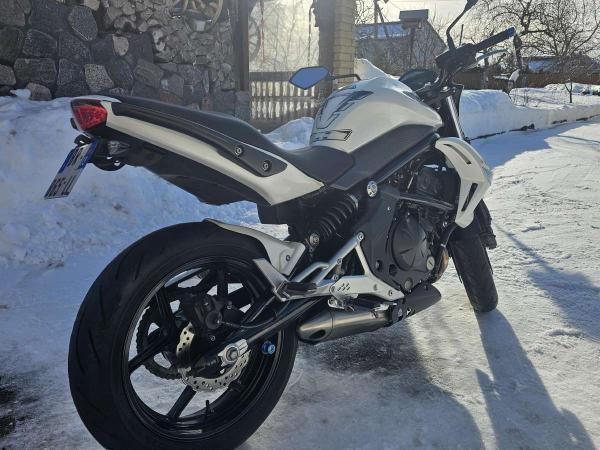 Kawasaki ER 2011 Kelmė, ar dzinēja tilpumu 0.65 L un nobraukumu 21 tūkst. km par 3100 €, foto 5 vietnē AUTOMOTO.COM.LV