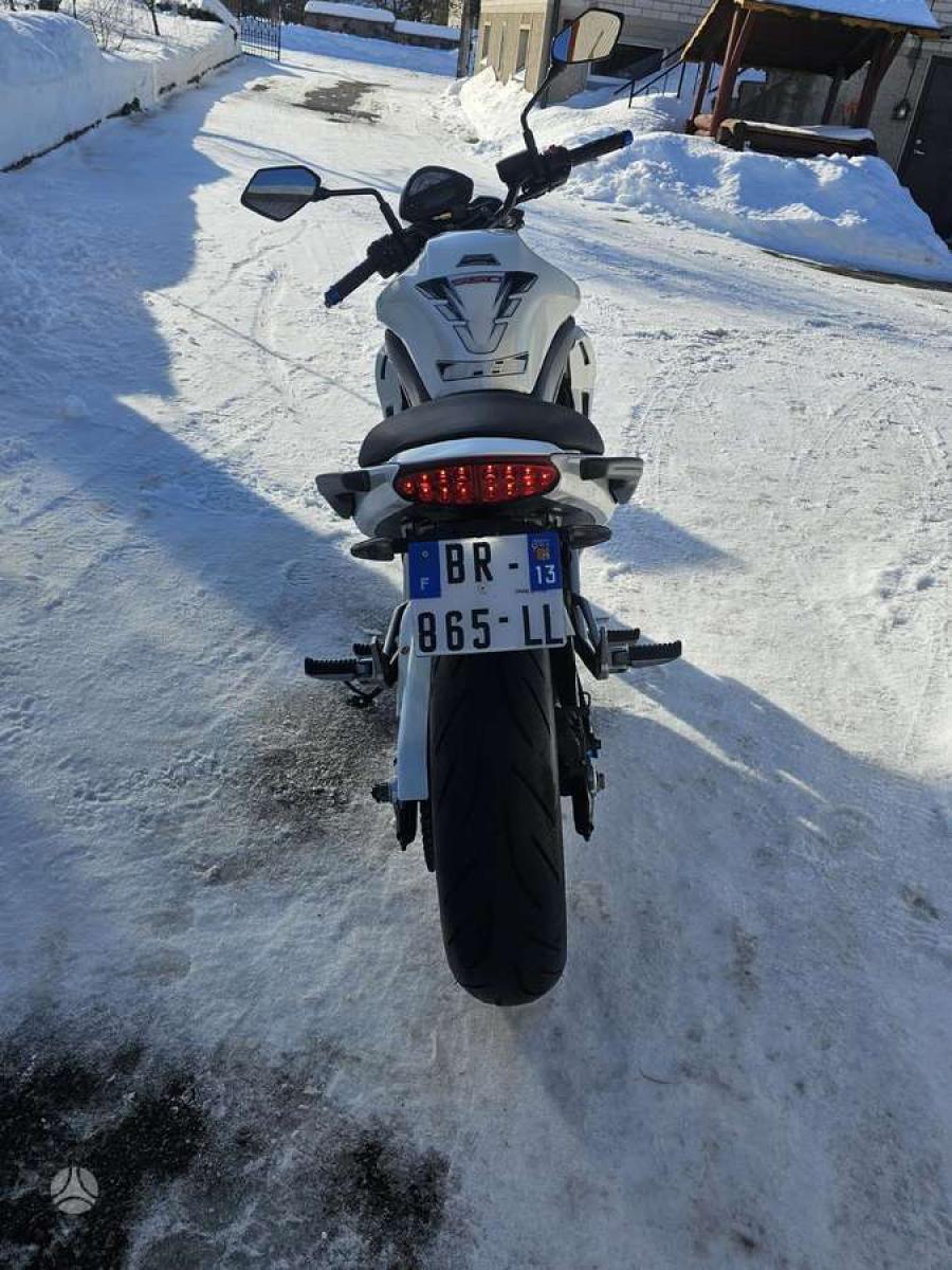 Kawasaki ER 2011 Kelmė, ar dzinēja tilpumu 0.65 L un nobraukumu 21 tūkst. km par 3100 €, foto 7 vietnē AUTOMOTO.COM.LV