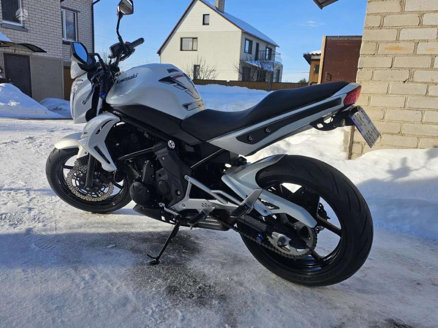 Kawasaki ER 2011 Kelmė, ar dzinēja tilpumu 0.65 L un nobraukumu 21 tūkst. km par 3100 €, foto 9 vietnē AUTOMOTO.COM.LV