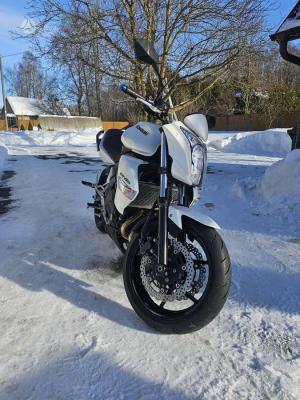 Kawasaki ER 2011 Kelmė, ar dzinēja tilpumu 0.65 L un nobraukumu 21 tūkst. km par 3100 €, foto 13 vietnē AUTOMOTO.COM.LV