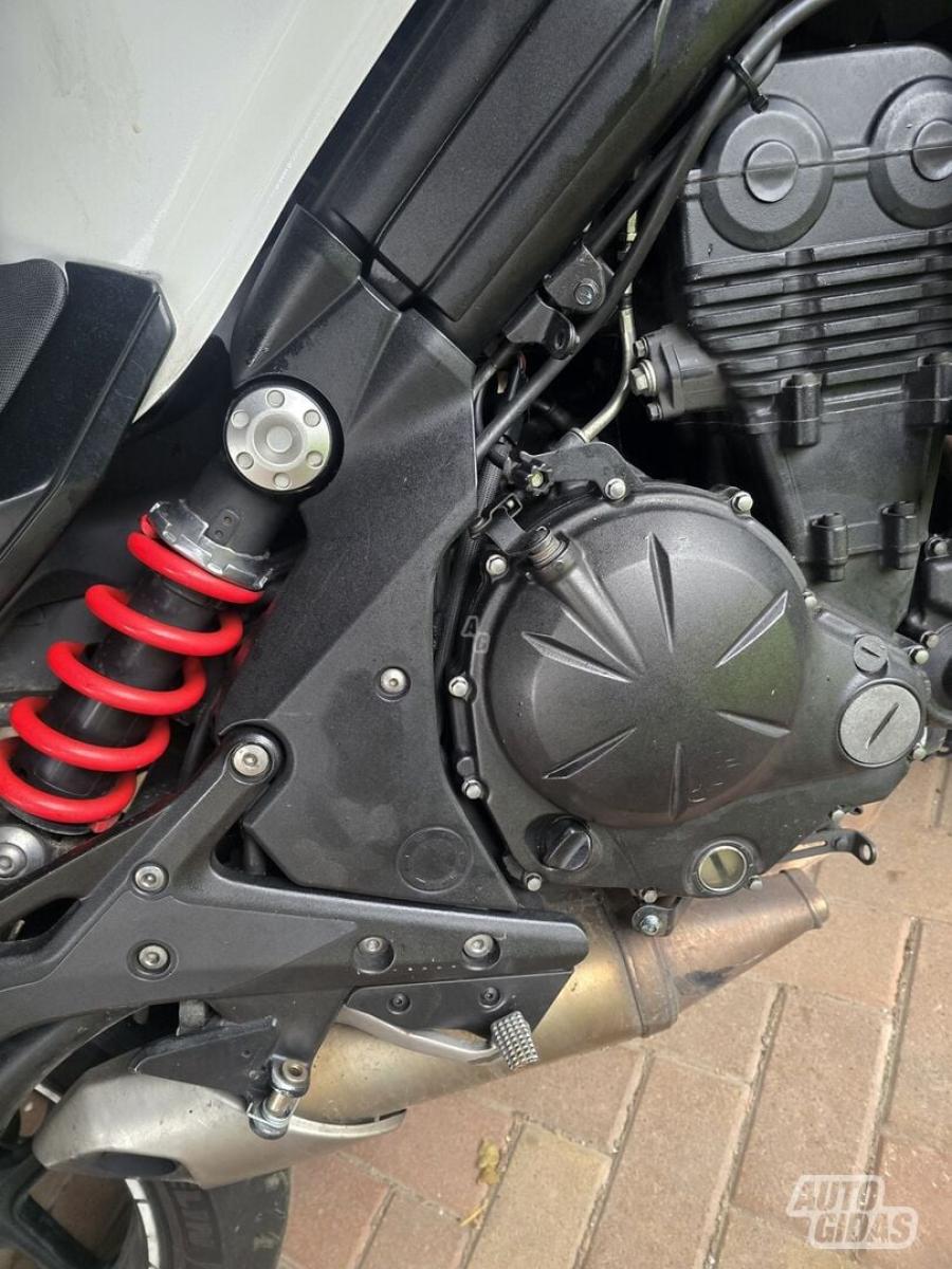Kawasaki ER 2013 Šauļi, ar dzinēja tilpumu 0.65 L un nobraukumu 0 tūkst. km par 1250 €, foto 6 vietnē AUTOMOTO.COM.LV