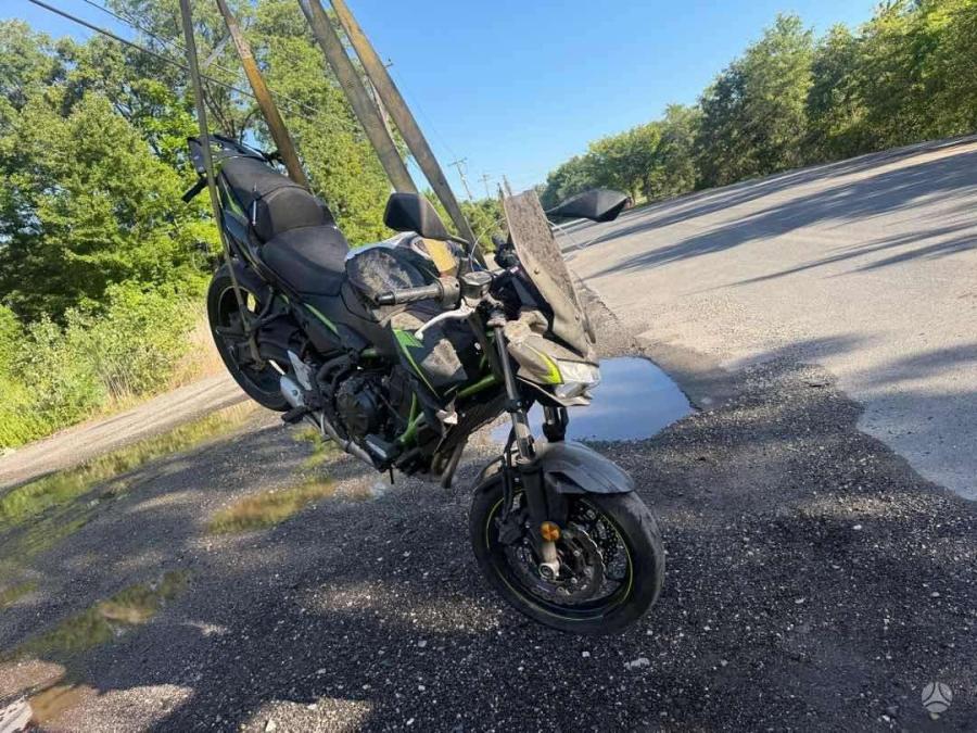 Kawasaki ER 2022 in Klaipeda, with an engine capacity of 0.65 L and mileage of 8 thousand km for 3600 €, photo 1 on AUTOMOTO.COM.LV