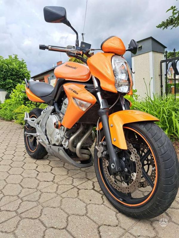 Orange Kawasaki ER 2007 in Pasvalys, with an engine capacity of 0.65 L and mileage of 50 thousand km for 2250 €, photo 5 on AUTOMOTO.COM.LV