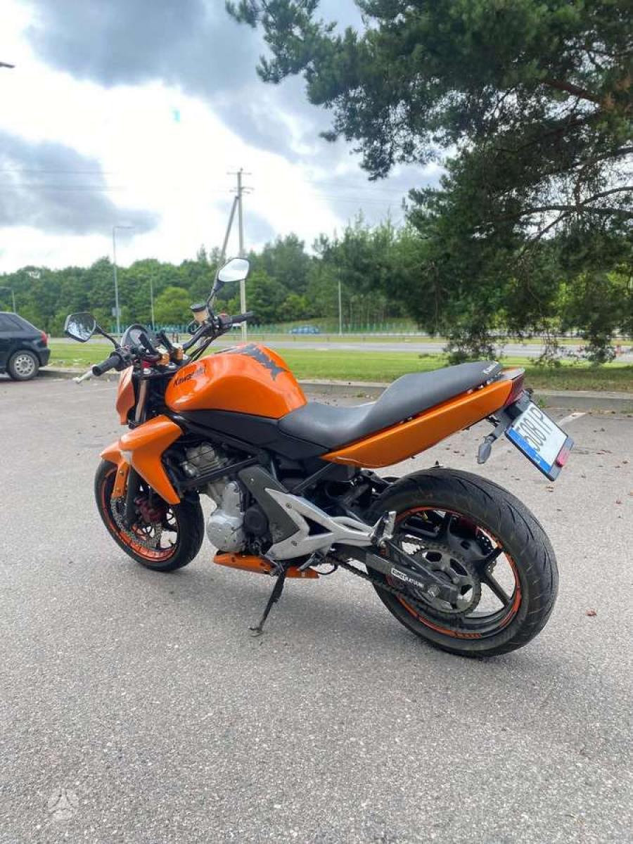 Oranžs Kawasaki ER 2007 Viļņa, ar dzinēja tilpumu 0.65 L un nobraukumu 64 tūkst. km par 2200 €, foto 5 vietnē AUTOMOTO.COM.LV