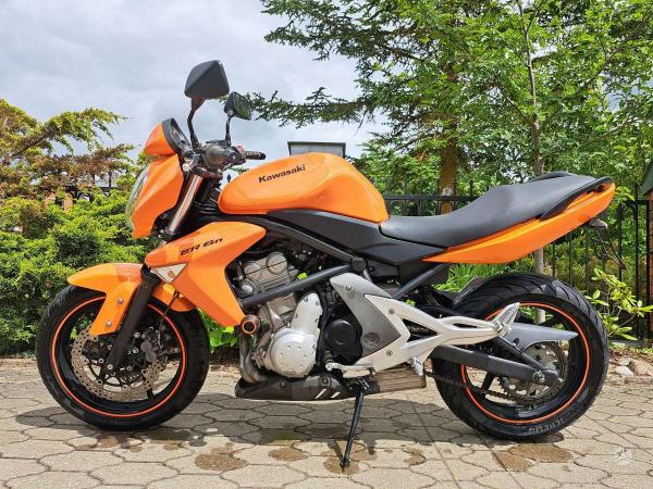 Orange Kawasaki ER 2007 in Pasvalys, with an engine capacity of 0.65 L and mileage of 50 thousand km for 2250 €, photo 2 on AUTOMOTO.COM.LV