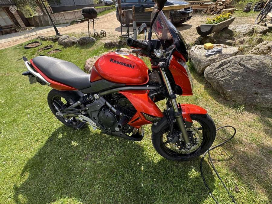 Orange Kawasaki ER 2009 in Ignalina, with an engine capacity of 0.65 L and mileage of 26 thousand km for 2540 €, photo 3 on AUTOMOTO.COM.LV
