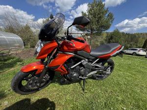 Orange Kawasaki ER 2009 in Ignalina, with an engine capacity of 0.65 L and mileage of 26 thousand km for 2540 €, photo 4 on AUTOMOTO.COM.LV