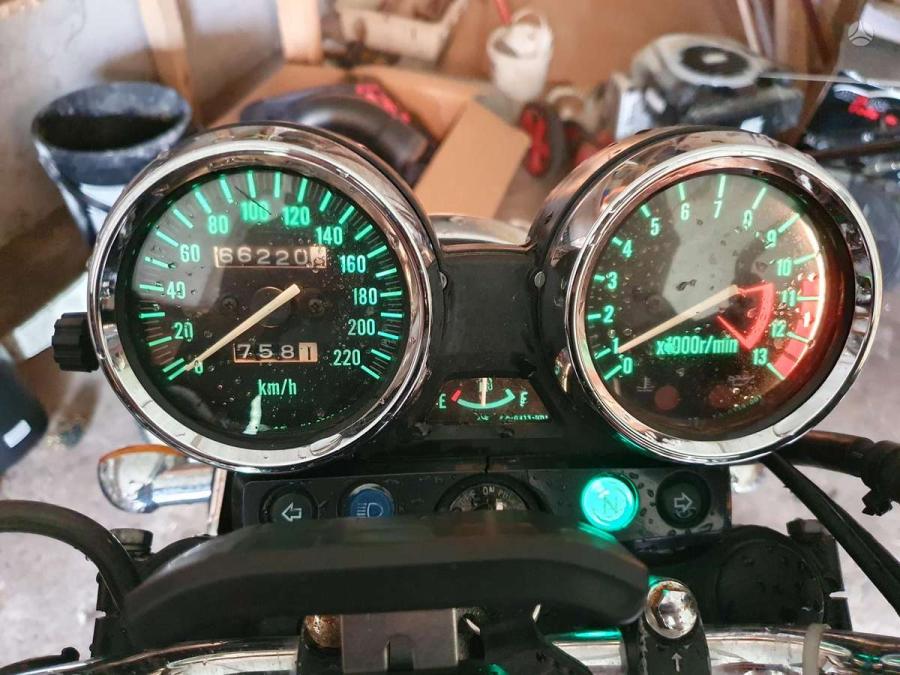 Красный Кавасаки ER 1999 в Варена, объемом двигателя 0.50 л и пробегом 66 тыс. км за 1300 €, фото 8 на AUTOMOTO.COM.LV