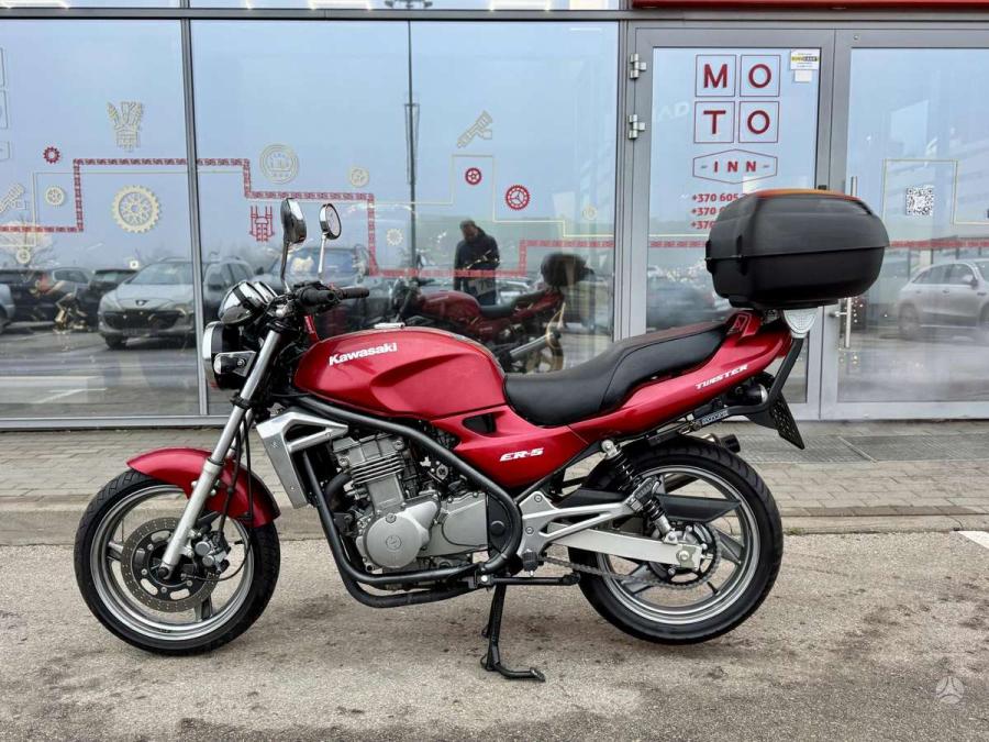 Red Kawasaki ER 2001 in Vilnius, with an engine capacity of 0.50 L and mileage of 35 thousand km for 1499 €, photo 10 on AUTOMOTO.COM.LV