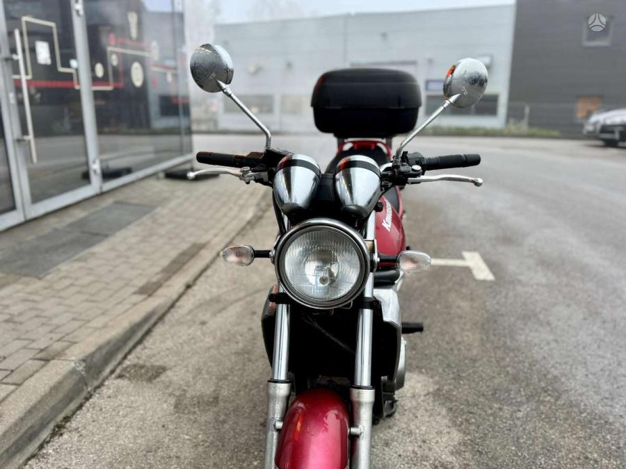 Red Kawasaki ER 2001 in Vilnius, with an engine capacity of 0.50 L and mileage of 35 thousand km for 1499 €, photo 17 on AUTOMOTO.COM.LV