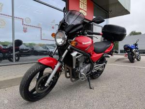 Sarkans Kawasaki ER 2004 Viļņa, ar dzinēja tilpumu 0.50 L un nobraukumu 42 tūkst. km par 1699 €, foto 5 vietnē AUTOMOTO.COM.LV
