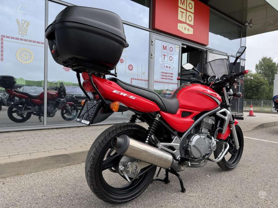 Sarkans Kawasaki ER 2004 Viļņa, ar dzinēja tilpumu 0.50 L un nobraukumu 42 tūkst. km par 1699 €, foto 8 vietnē AUTOMOTO.COM.LV