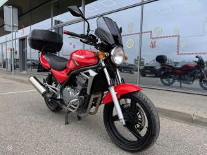 Sarkans Kawasaki ER 2004 Viļņa, ar dzinēja tilpumu 0.50 L un nobraukumu 42 tūkst. km par 1699 €, foto 10 vietnē AUTOMOTO.COM.LV