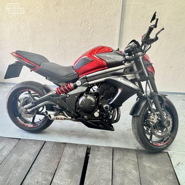 Red Kawasaki ER 2013 in Jonava, with an engine capacity of 0.65 L and mileage of 20 thousand km for 3600 €, photo 3 on AUTOMOTO.COM.LV