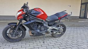 Sarkans Kawasaki ER 2014 Kauņa, ar dzinēja tilpumu 0.65 L un nobraukumu 41 tūkst. km par 3200 €, foto 11 vietnē AUTOMOTO.COM.LV