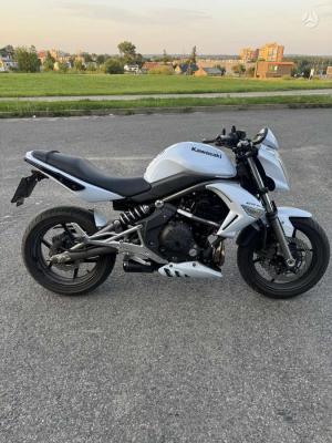 White Kawasaki ER 2009 in Alytus, with an engine capacity of 0.65 L and mileage of 32 thousand km for 3100 €, photo 6 on AUTOMOTO.COM.LV