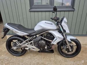 Balts Kawasaki ER 2010 Kuršėnai, ar dzinēja tilpumu 0.65 L un nobraukumu 23 tūkst. km par 2749 €, foto  vietnē AUTOMOTO.COM.LV
