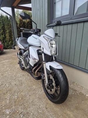 White Kawasaki ER 2010 in Kursenai, with an engine capacity of 0.65 L and mileage of 23 thousand km for 2749 €, photo 3 on AUTOMOTO.COM.LV