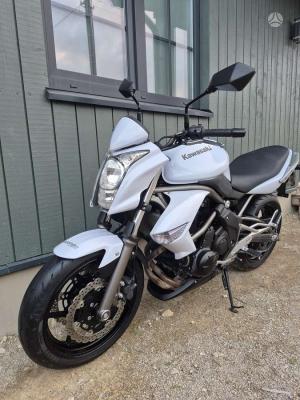 White Kawasaki ER 2010 in Kursenai, with an engine capacity of 0.65 L and mileage of 23 thousand km for 2749 €, photo 4 on AUTOMOTO.COM.LV