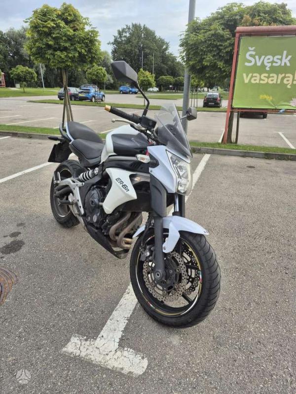 White Kawasaki ER 2012 in Mazeikiai, with an engine capacity of 0.65 L and mileage of 57 thousand km for 2500 €, photo 2 on AUTOMOTO.COM.LV