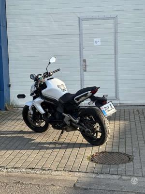 White Kawasaki ER 2012 in Vilnius, with an engine capacity of 0.65 L and mileage of 38 thousand km for 3500 €, photo 4 on AUTOMOTO.COM.LV