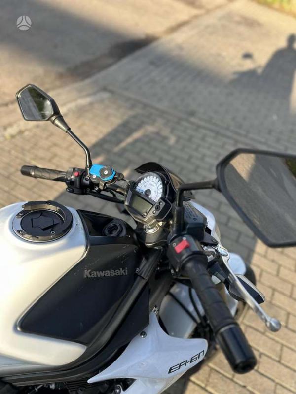White Kawasaki ER 2012 in Vilnius, with an engine capacity of 0.65 L and mileage of 38 thousand km for 3500 €, photo 11 on AUTOMOTO.COM.LV