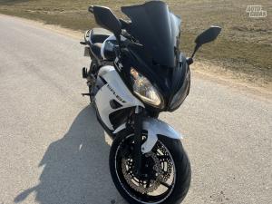 Balts Kawasaki ER 2013 Šakiai, ar dzinēja tilpumu 0.65 L un nobraukumu 17 tūkst. km par 2900 €, foto 2 vietnē AUTOMOTO.COM.LV