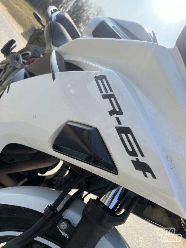 White Kawasaki ER 2013 in Sakiai, with an engine capacity of 0.65 L and mileage of 17 thousand km for 2900 €, photo 7 on AUTOMOTO.COM.LV