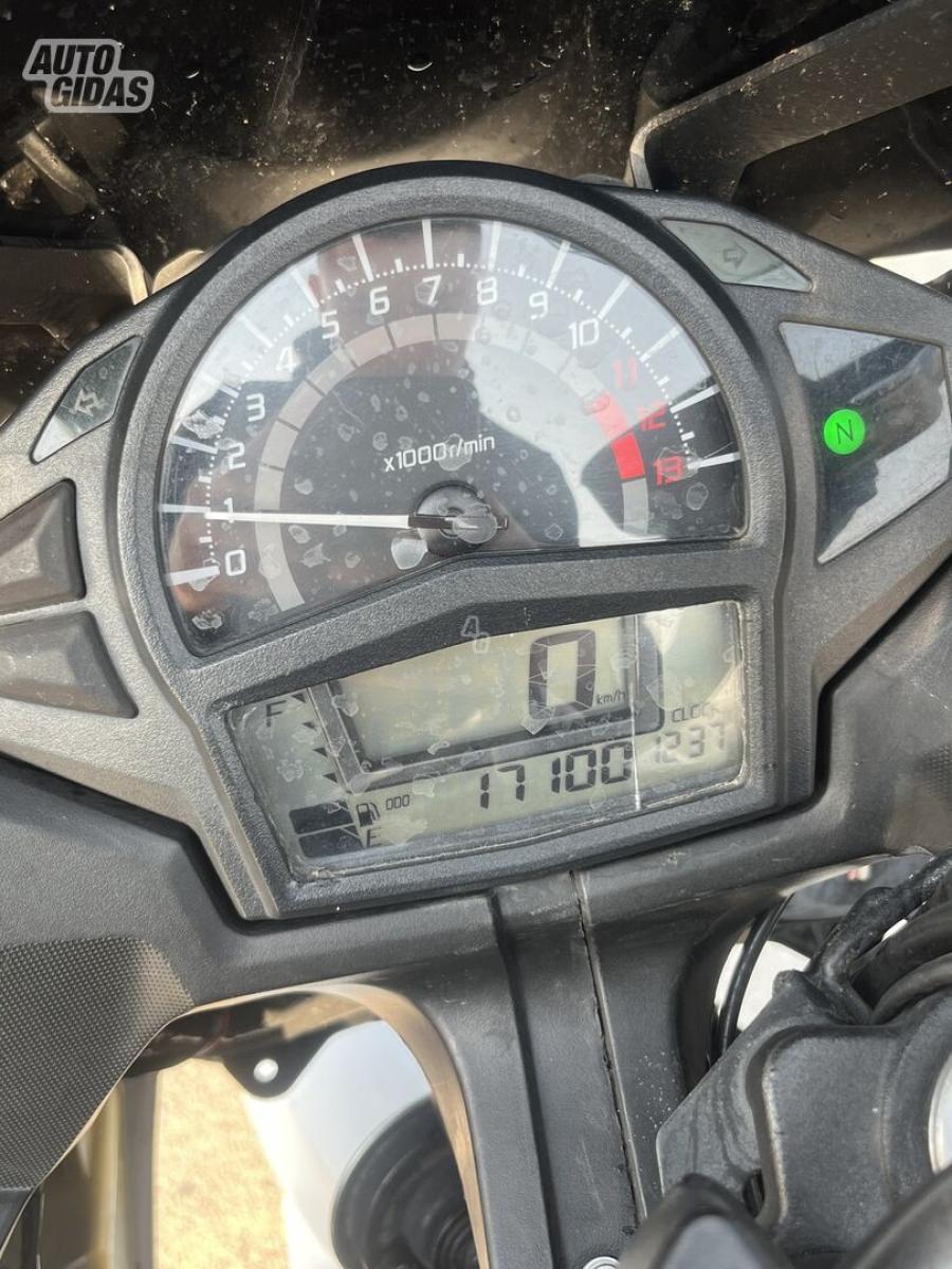 Balts Kawasaki ER 2013 Šakiai, ar dzinēja tilpumu 0.65 L un nobraukumu 17 tūkst. km par 2900 €, foto 8 vietnē AUTOMOTO.COM.LV