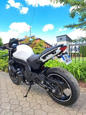 White Kawasaki ER 2014 in Pasvalys, with an engine capacity of 0.65 L and mileage of 39 thousand km for 3050 €, photo 9 on AUTOMOTO.COM.LV