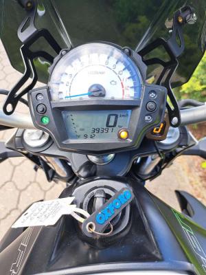 White Kawasaki ER 2014 in Pasvalys, with an engine capacity of 0.65 L and mileage of 39 thousand km for 3050 €, photo 18 on AUTOMOTO.COM.LV