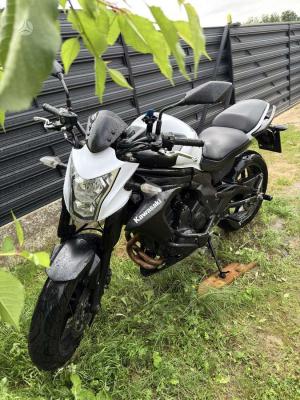 Balts Kawasaki ER 2014 Viļņa, ar dzinēja tilpumu 0.65 L un nobraukumu 29 tūkst. km par 3500 €, foto 4 vietnē AUTOMOTO.COM.LV