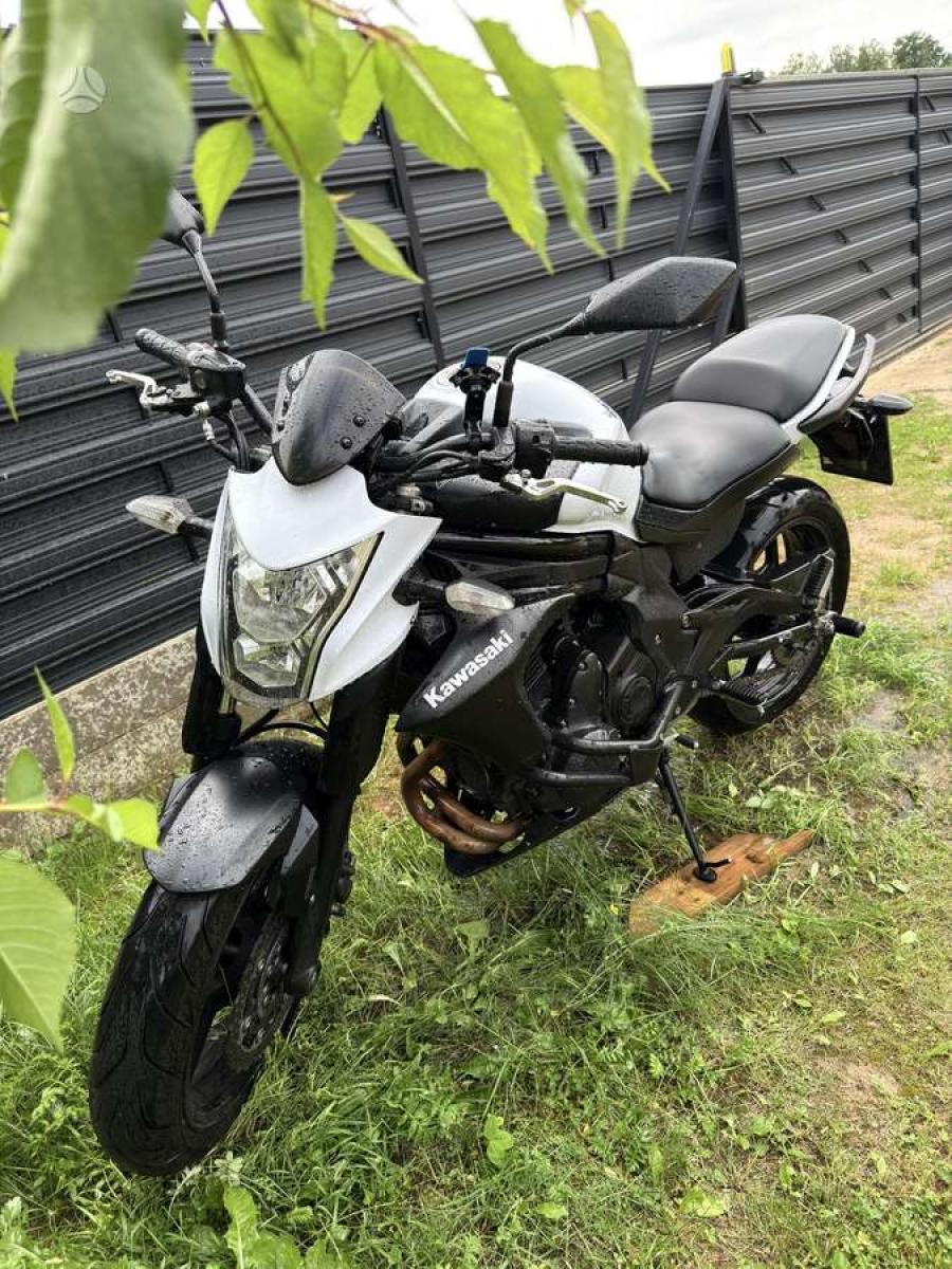 Balts Kawasaki ER 2014 Viļņa, ar dzinēja tilpumu 0.65 L un nobraukumu 29 tūkst. km par 3500 €, foto 4 vietnē AUTOMOTO.COM.LV